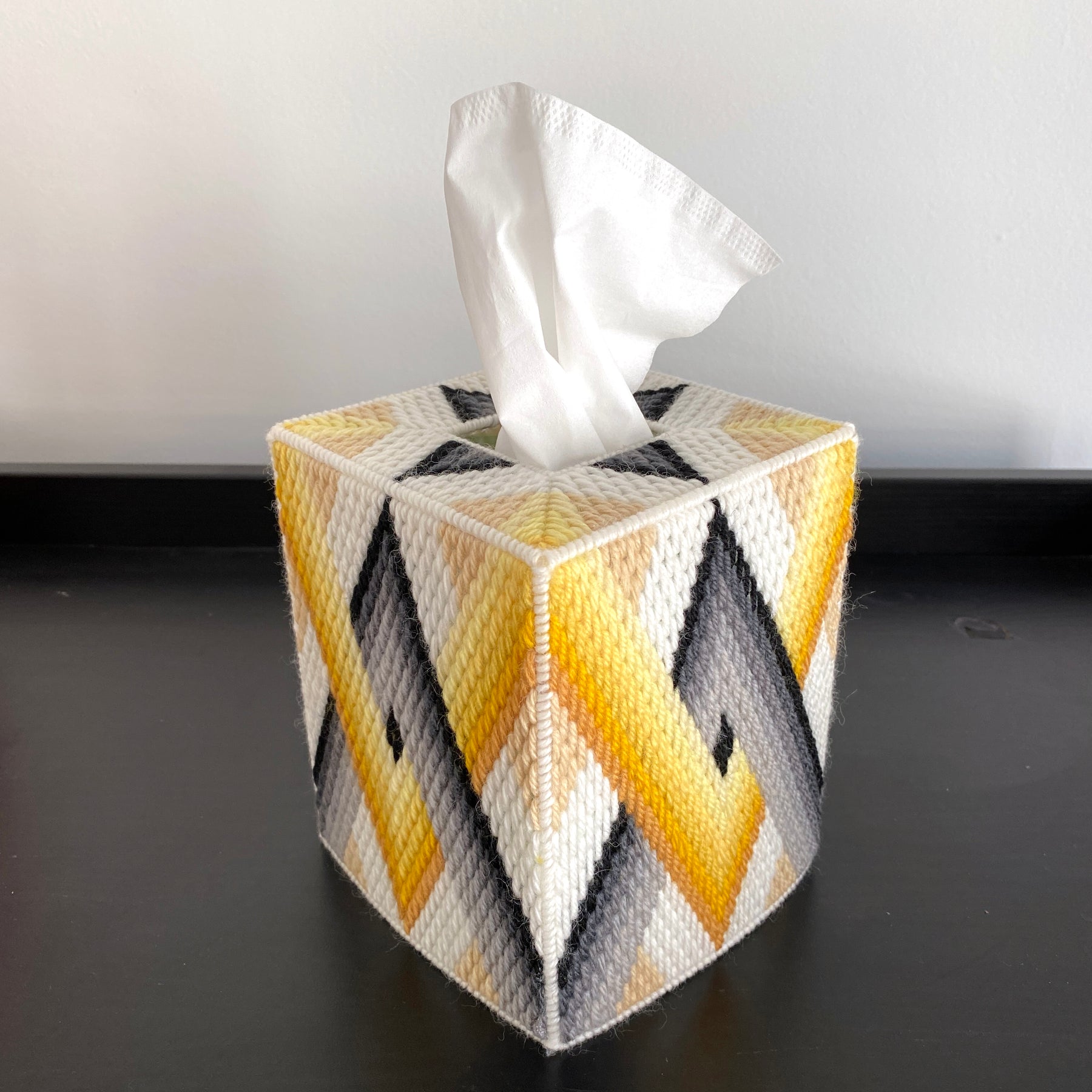 Crystal Visions Tissue Box Digital Pattern – Hello Bargello